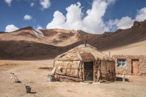 The yurt’s evolution – Yurt Asia | Vander Yurts